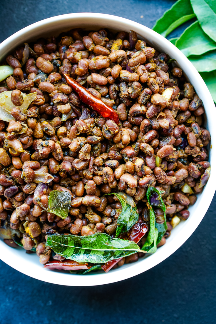 Kerala Style Cowpeas Sauté - Vanpayar Mezhukkupuratti - Cooking Curries